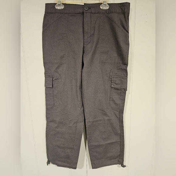Sanctuary | Pants & Jumpsuits | Social Standard By Sanctuary Gray Crop ...